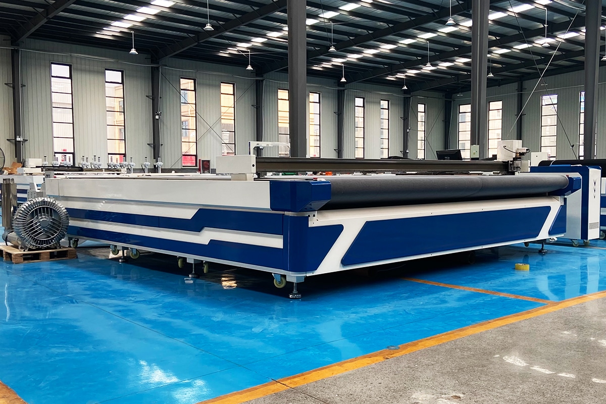 Machines de découpe à couteau oscillant pour textiles - AccTek Group