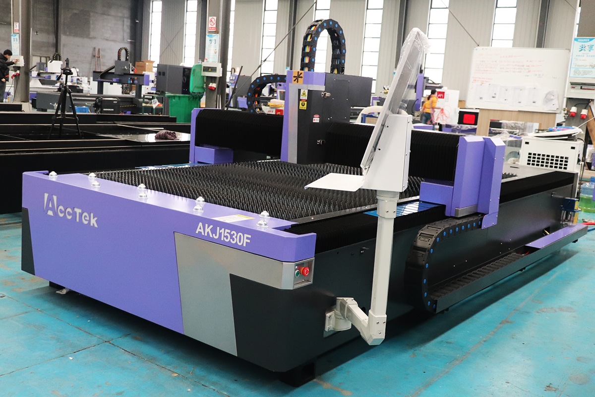 Máquinas de corte a laser de 1.5 kW - AccTek Group